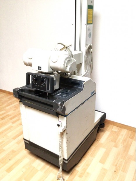 GE AMX4 Portable X-Ray Mobile - AlternUp Medical