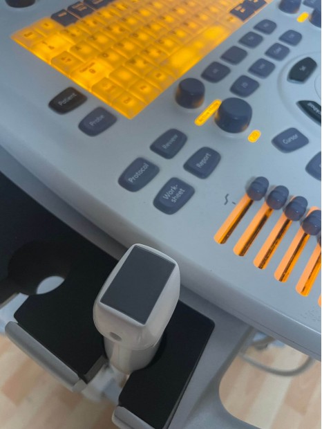 GE Vivid S6 Cardiac Ultrasound - Alternup Medical