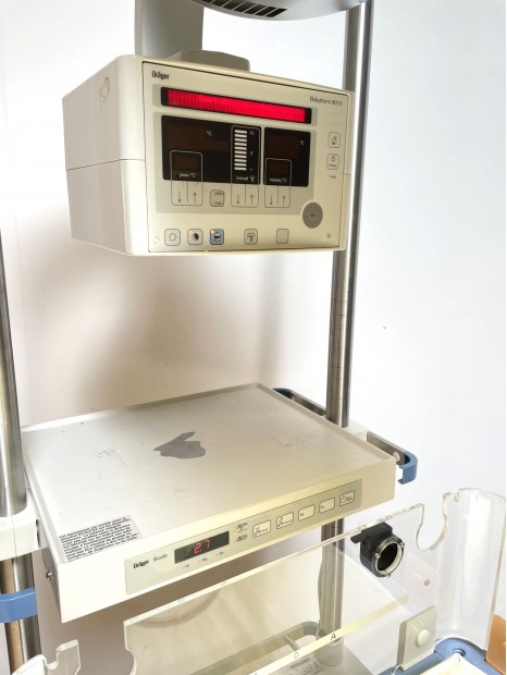 Drager Babytherm 8010 Infant Warmer - Alternup Medical