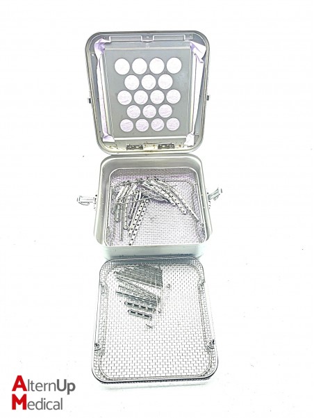 Sterilization box with upper limb orthopedic plates - Alternup Medical