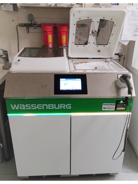 Wassenburg WD440 Endoscope Washer-Disinfector - Alternup Medical